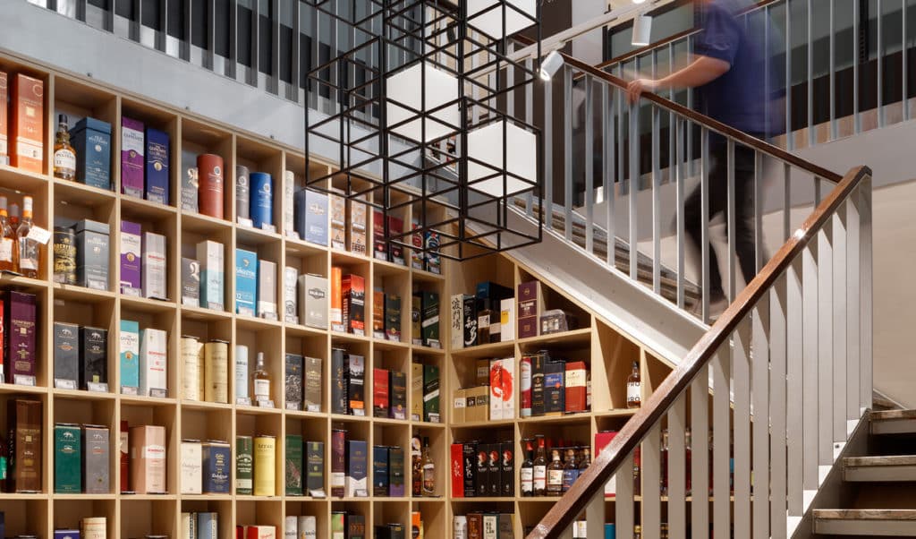 Edeka baut auf Schweitzer - display Magazin